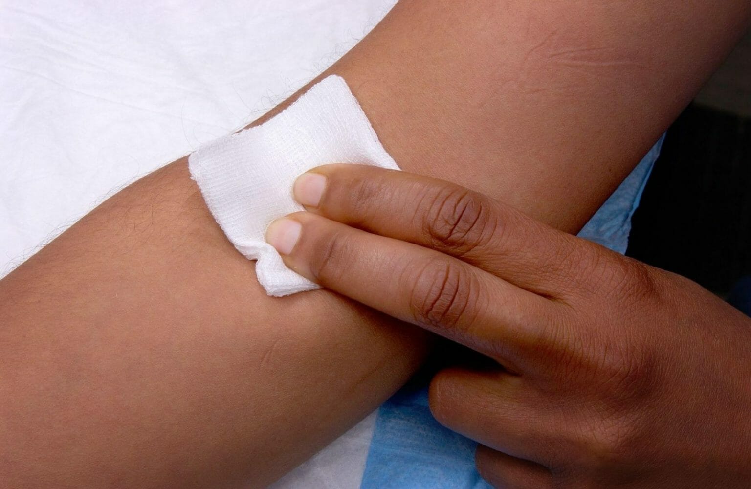 How to Care For Wounds for Elderly With Thin Skin